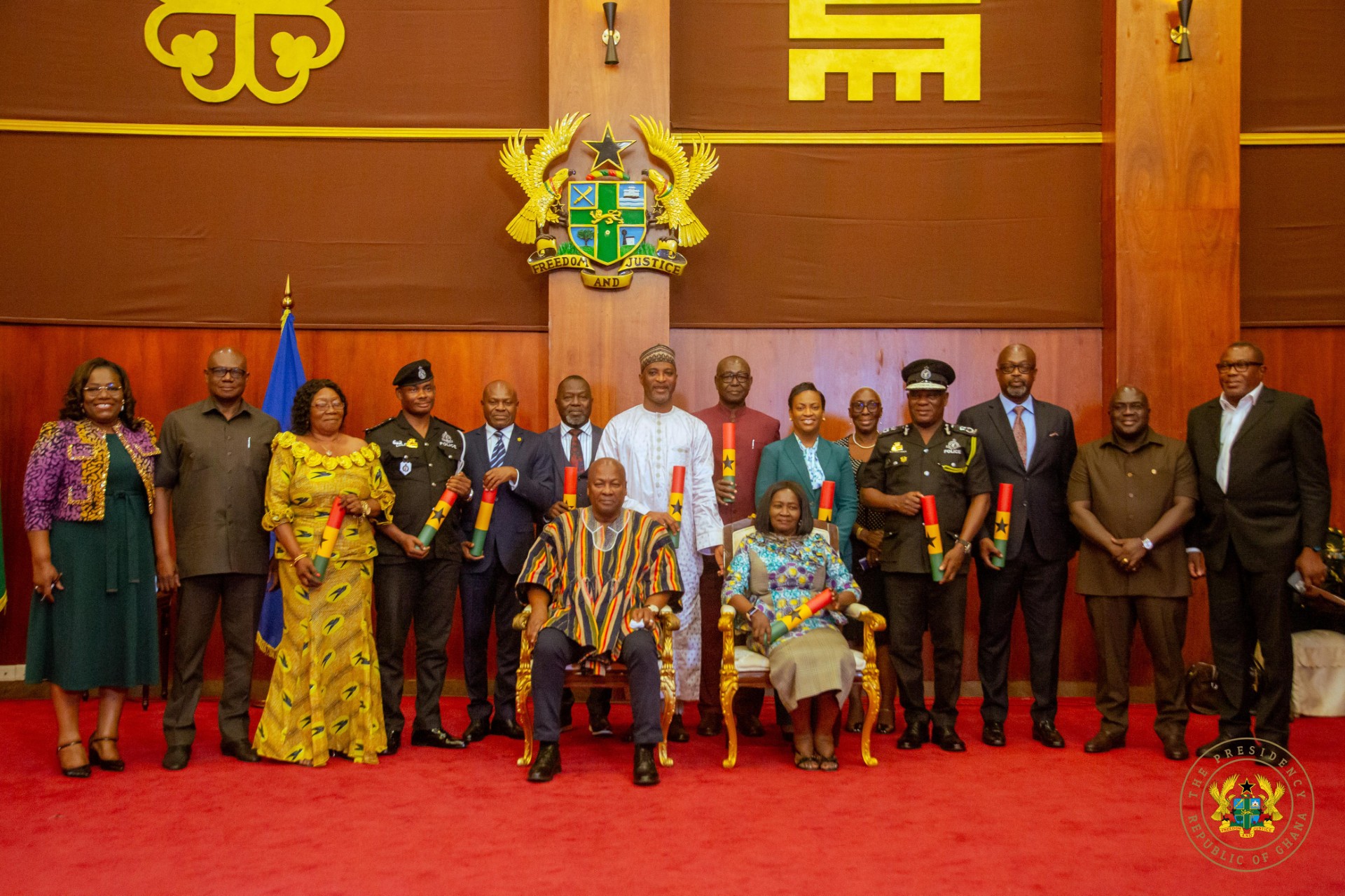 PRESIDENT MAHAMAH SWEAR IN NEW POLICE COUNCIL MEMBERS - Ghanacrimereport