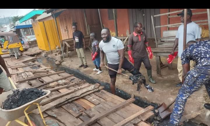 KUMAWU COMMUNITY RALLIES BEHIND CLEAN-UP EXERCISE - Ghanacrimereport